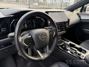 Balts Lexus NX 2023 Jelgava, ar dzinēja tilpumu 2.50 L un nobraukumu 93 tūkst. km par 44500 €, foto 11 vietnē AUTOMOTO.COM.LV