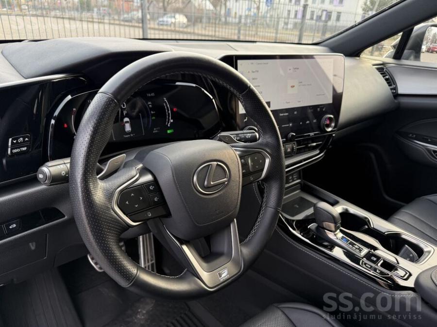 Balts Lexus NX 2023 Jelgava, ar dzinēja tilpumu 2.50 L un nobraukumu 93 tūkst. km par 44500 €, foto 11 vietnē AUTOMOTO.COM.LV