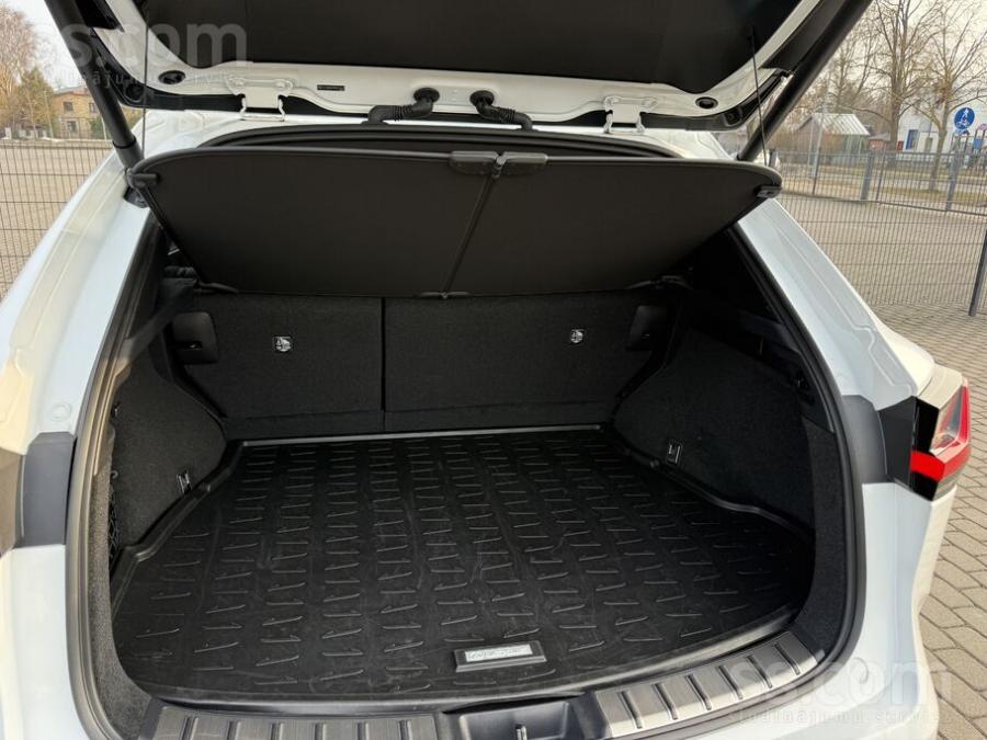 Balts Lexus NX 2023 Jelgava, ar dzinēja tilpumu 2.50 L un nobraukumu 93 tūkst. km par 44500 €, foto 34 vietnē AUTOMOTO.COM.LV