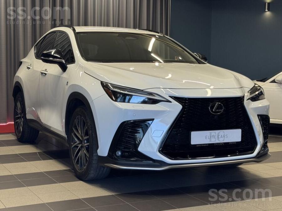 White Lexus NX 2023 in Riga, with an engine capacity of 2.50 L and mileage of 96 thousand km for 44990 €, photo 4 on AUTOMOTO.COM.LV