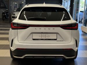 White Lexus NX 2023 in Riga, with an engine capacity of 2.50 L and mileage of 96 thousand km for 44990 €, photo 5 on AUTOMOTO.COM.LV