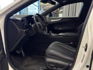 White Lexus NX 2023 in Riga, with an engine capacity of 2.50 L and mileage of 96 thousand km for 44990 €, photo 9 on AUTOMOTO.COM.LV