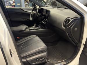 White Lexus NX 2023 in Riga, with an engine capacity of 2.50 L and mileage of 96 thousand km for 44990 €, photo 12 on AUTOMOTO.COM.LV