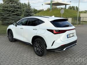 Balts Lexus NX 2023 Jelgava, ar dzinēja tilpumu 2.50 L un nobraukumu 100 tūkst. km par 42800 €, foto 8 vietnē AUTOMOTO.COM.LV
