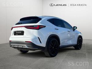 White Lexus NX 2024 in Riga, with an engine capacity of 2.50 L and mileage of 15 thousand km for 65900 €, photo 2 on AUTOMOTO.COM.LV