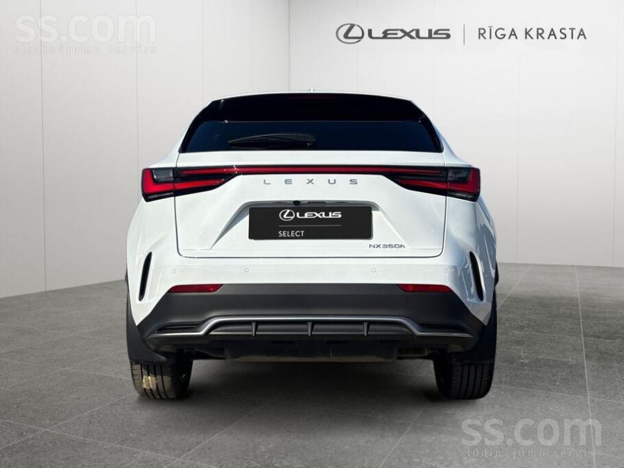 White Lexus NX 2024 in Riga, with an engine capacity of 2.50 L and mileage of 15 thousand km for 65900 €, photo 4 on AUTOMOTO.COM.LV