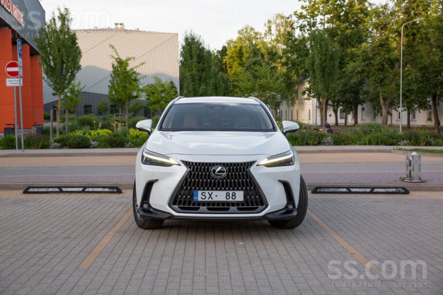 Balts Lexus NX 2024 Rīga, ar dzinēja tilpumu 2.50 L un nobraukumu 34 tūkst. km par 59700 €, foto 3 vietnē AUTOMOTO.COM.LV