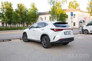 Balts Lexus NX 2024 Rīga, ar dzinēja tilpumu 2.50 L un nobraukumu 34 tūkst. km par 59700 €, foto 7 vietnē AUTOMOTO.COM.LV