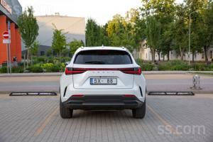 Balts Lexus NX 2024 Rīga, ar dzinēja tilpumu 2.50 L un nobraukumu 34 tūkst. km par 59700 €, foto 8 vietnē AUTOMOTO.COM.LV