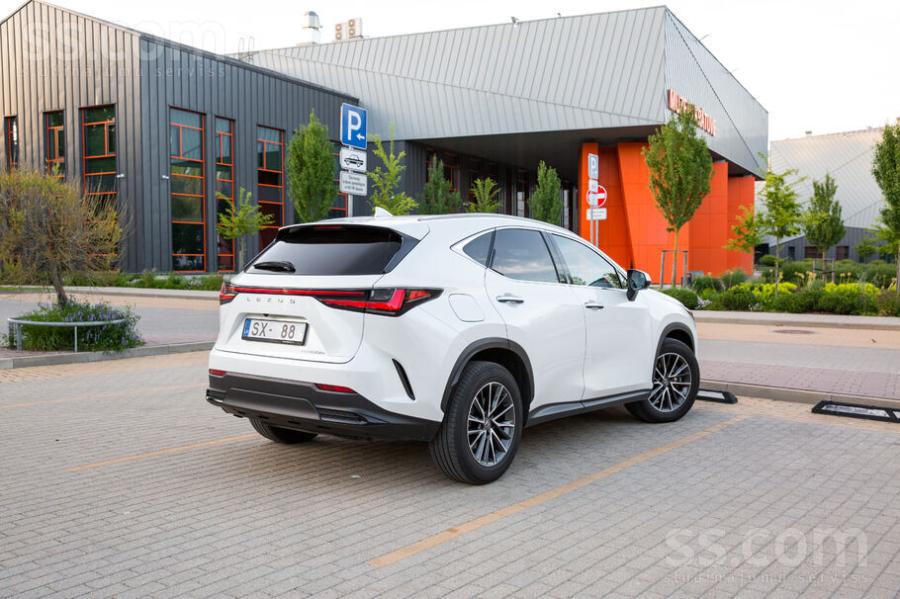 Balts Lexus NX 2024 Rīga, ar dzinēja tilpumu 2.50 L un nobraukumu 34 tūkst. km par 59700 €, foto 9 vietnē AUTOMOTO.COM.LV