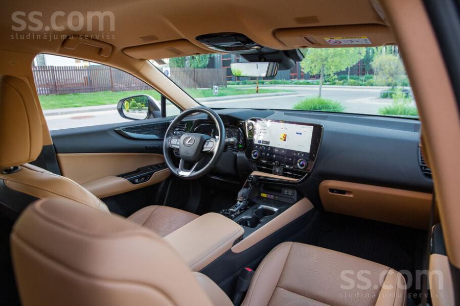 Balts Lexus NX 2024 Rīga, ar dzinēja tilpumu 2.50 L un nobraukumu 34 tūkst. km par 59700 €, foto 16 vietnē AUTOMOTO.COM.LV