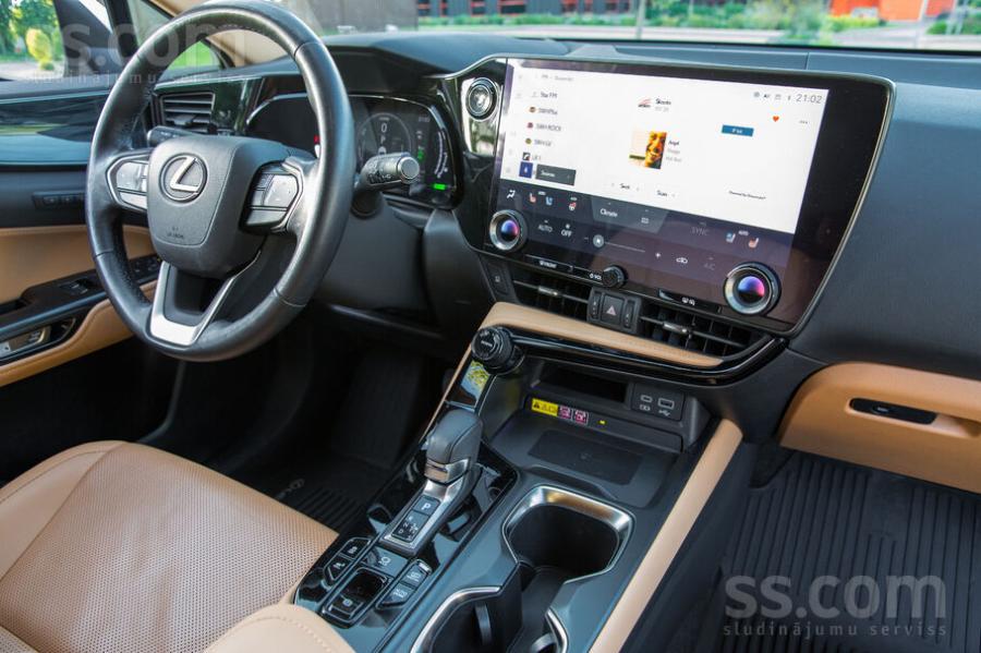 Balts Lexus NX 2024 Rīga, ar dzinēja tilpumu 2.50 L un nobraukumu 34 tūkst. km par 59700 €, foto 18 vietnē AUTOMOTO.COM.LV