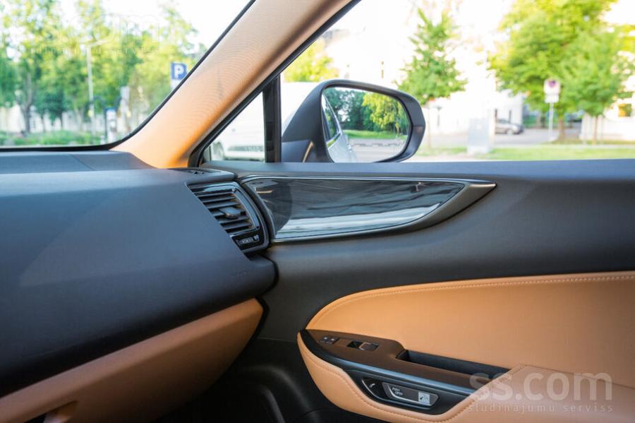 Balts Lexus NX 2024 Rīga, ar dzinēja tilpumu 2.50 L un nobraukumu 34 tūkst. km par 59700 €, foto 22 vietnē AUTOMOTO.COM.LV