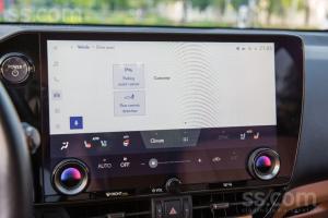 Balts Lexus NX 2024 Rīga, ar dzinēja tilpumu 2.50 L un nobraukumu 34 tūkst. km par 59700 €, foto 24 vietnē AUTOMOTO.COM.LV