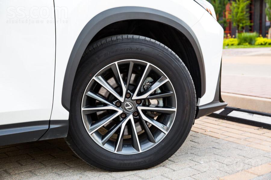 Balts Lexus NX 2024 Rīga, ar dzinēja tilpumu 2.50 L un nobraukumu 34 tūkst. km par 59700 €, foto 35 vietnē AUTOMOTO.COM.LV
