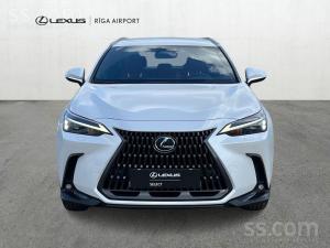 White Lexus NX 2025 in Riga, with an engine capacity of 2.50 L and mileage of 26 thousand km for 49900 €, photo 6 on AUTOMOTO.COM.LV