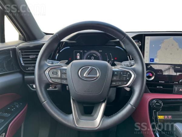 White Lexus NX 2025 in Riga, with an engine capacity of 2.50 L and mileage of 26 thousand km for 49900 €, photo 9 on AUTOMOTO.COM.LV