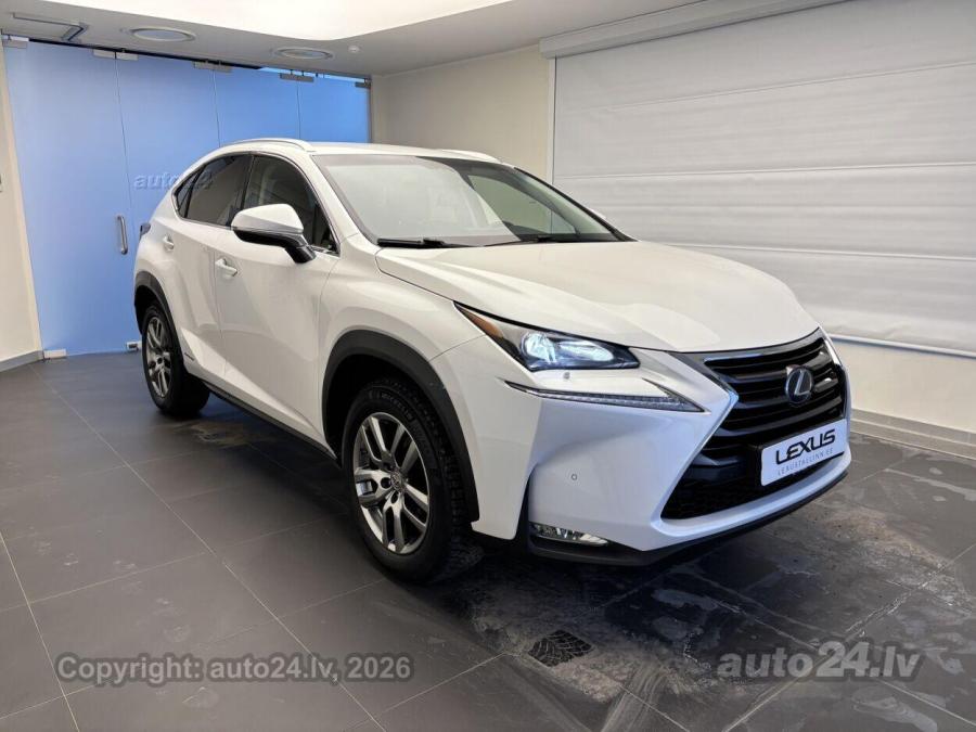 White Lexus NX 2015 in Tallinn, with an engine capacity of 2.50 L and mileage of 214 thousand km for 19500 €, photo 5 on AUTOMOTO.COM.LV
