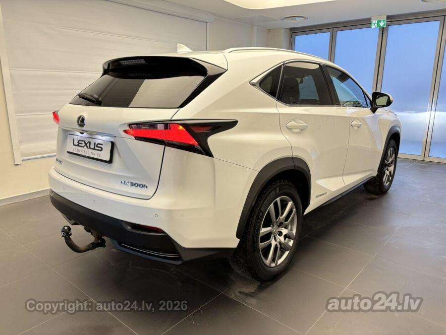 White Lexus NX 2015 in Tallinn, with an engine capacity of 2.50 L and mileage of 214 thousand km for 19500 €, photo 6 on AUTOMOTO.COM.LV