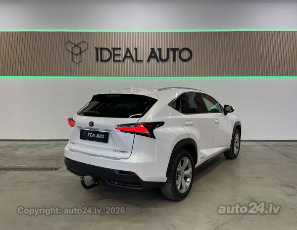 White Lexus NX 2015 in Tallinn, with an engine capacity of 2.49 L and mileage of 113 thousand km for 21990 €, photo 4 on AUTOMOTO.COM.LV