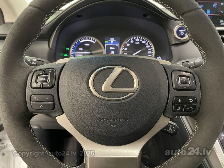 Balts Lexus NX 2015 Tallina, ar dzinēja tilpumu 2.49 L un nobraukumu 113 tūkst. km par 21990 €, foto 15 vietnē AUTOMOTO.COM.LV