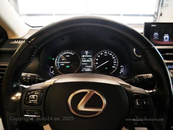 White Lexus NX 2016 in Tallinn, with an engine capacity of 2.50 L and mileage of 123 thousand km for 21990 €, photo 11 on AUTOMOTO.COM.LV
