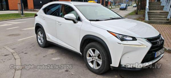 Balts Lexus NX 2016 Tallina, ar dzinēja tilpumu 2.50 L un nobraukumu 197 tūkst. km par 19990 €, foto 2 vietnē AUTOMOTO.COM.LV