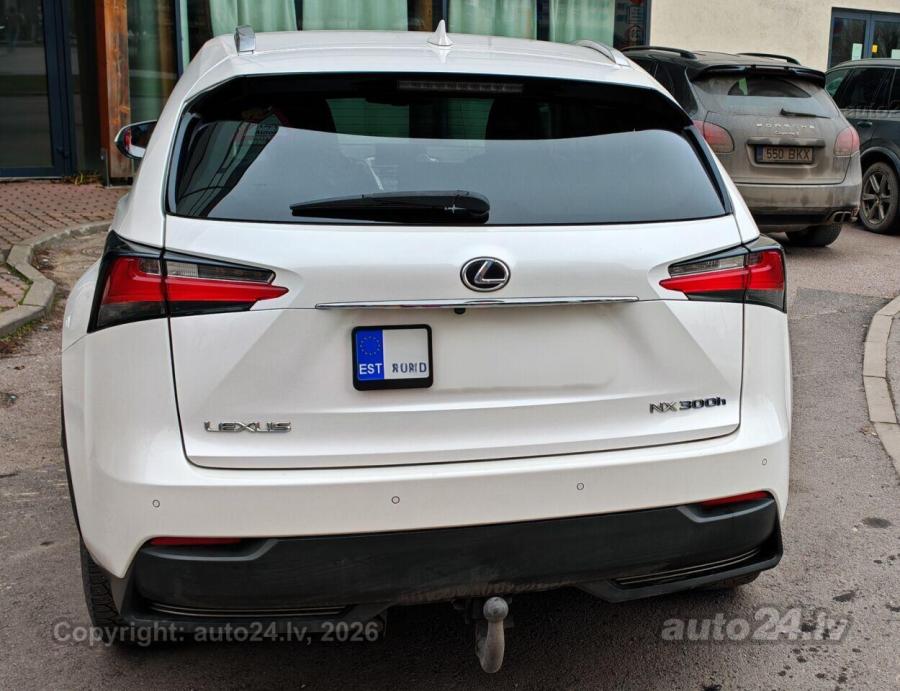 White Lexus NX 2016 in Tallinn, with an engine capacity of 2.50 L and mileage of 197 thousand km for 19990 €, photo 7 on AUTOMOTO.COM.LV