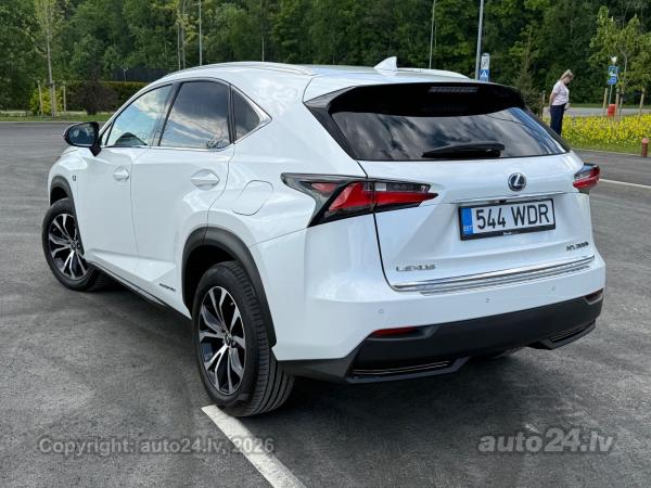Balts Lexus NX 2016 Tallina, ar dzinēja tilpumu 2.50 L un nobraukumu 141 tūkst. km par 22500 €, foto 4 vietnē AUTOMOTO.COM.LV