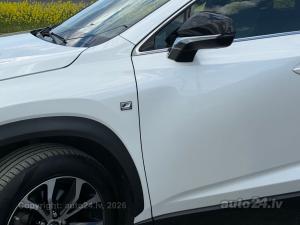 White Lexus NX 2016 in Tallinn, with an engine capacity of 2.50 L and mileage of 141 thousand km for 22500 €, photo 15 on AUTOMOTO.COM.LV