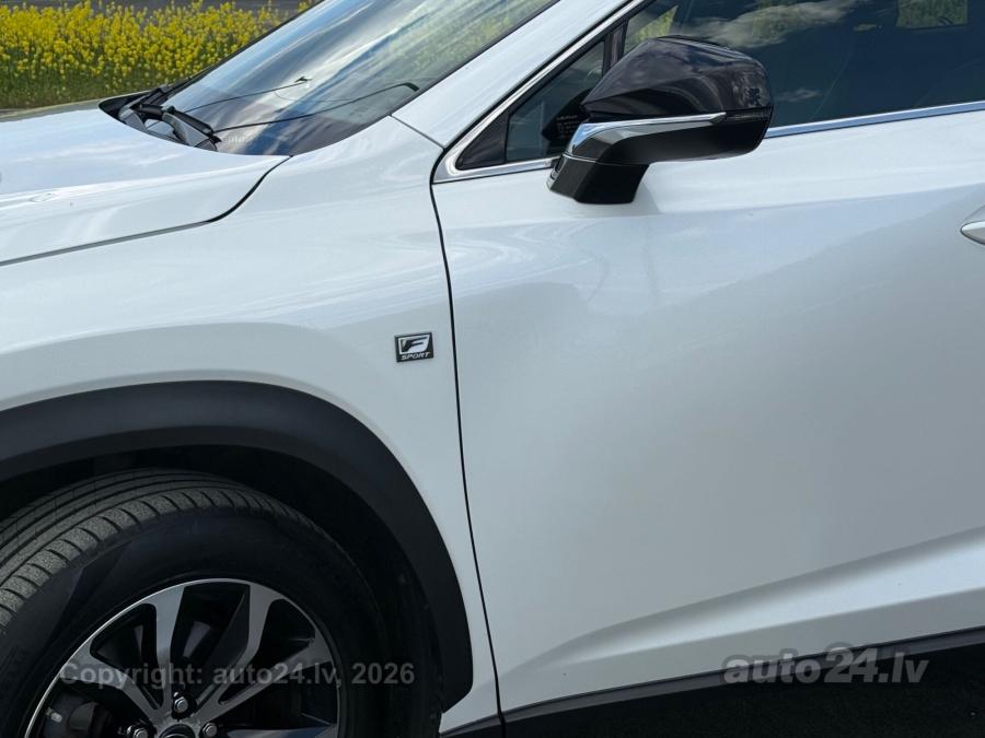 White Lexus NX 2016 in Tallinn, with an engine capacity of 2.50 L and mileage of 141 thousand km for 22500 €, photo 15 on AUTOMOTO.COM.LV