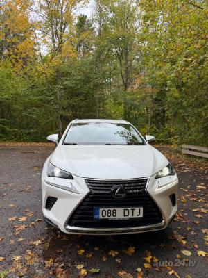 White Lexus NX 2017 in Tallinn, with an engine capacity of 2.50 L and mileage of 148 thousand km for 24900 €, photo 4 on AUTOMOTO.COM.LV