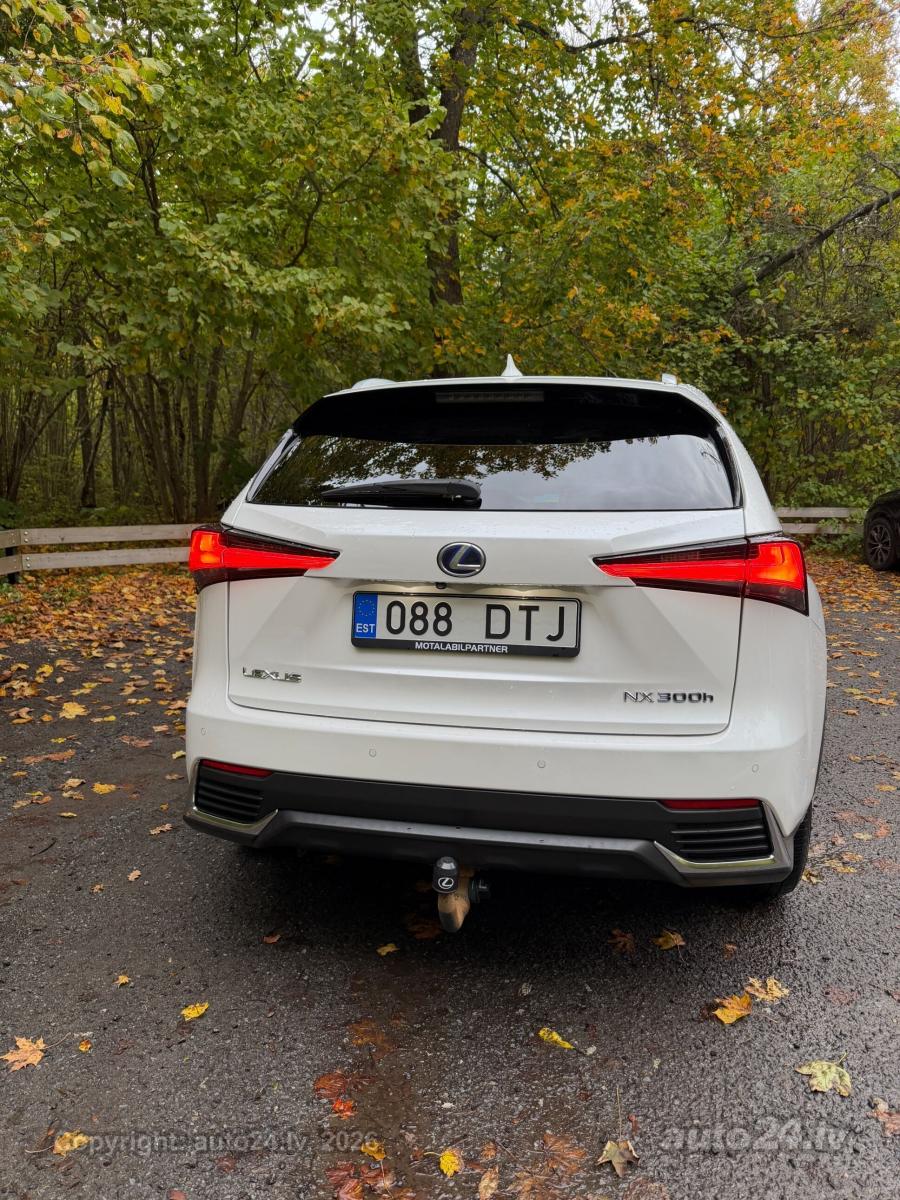 White Lexus NX 2017 in Tallinn, with an engine capacity of 2.50 L and mileage of 148 thousand km for 24900 €, photo 6 on AUTOMOTO.COM.LV