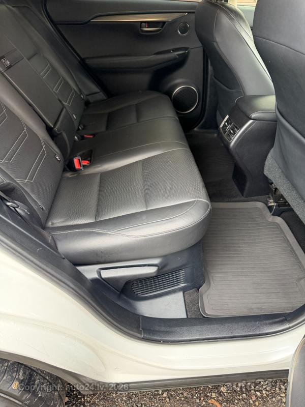 White Lexus NX 2017 in Tallinn, with an engine capacity of 2.50 L and mileage of 148 thousand km for 24900 €, photo 7 on AUTOMOTO.COM.LV