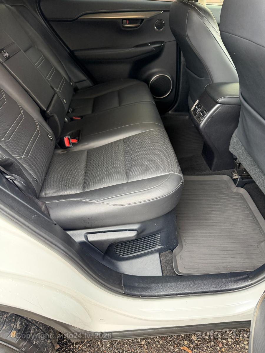 White Lexus NX 2017 in Tallinn, with an engine capacity of 2.50 L and mileage of 148 thousand km for 24900 €, photo 7 on AUTOMOTO.COM.LV