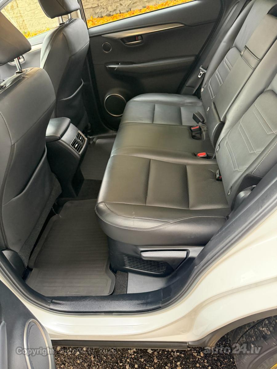 White Lexus NX 2017 in Tallinn, with an engine capacity of 2.50 L and mileage of 148 thousand km for 24900 €, photo 8 on AUTOMOTO.COM.LV