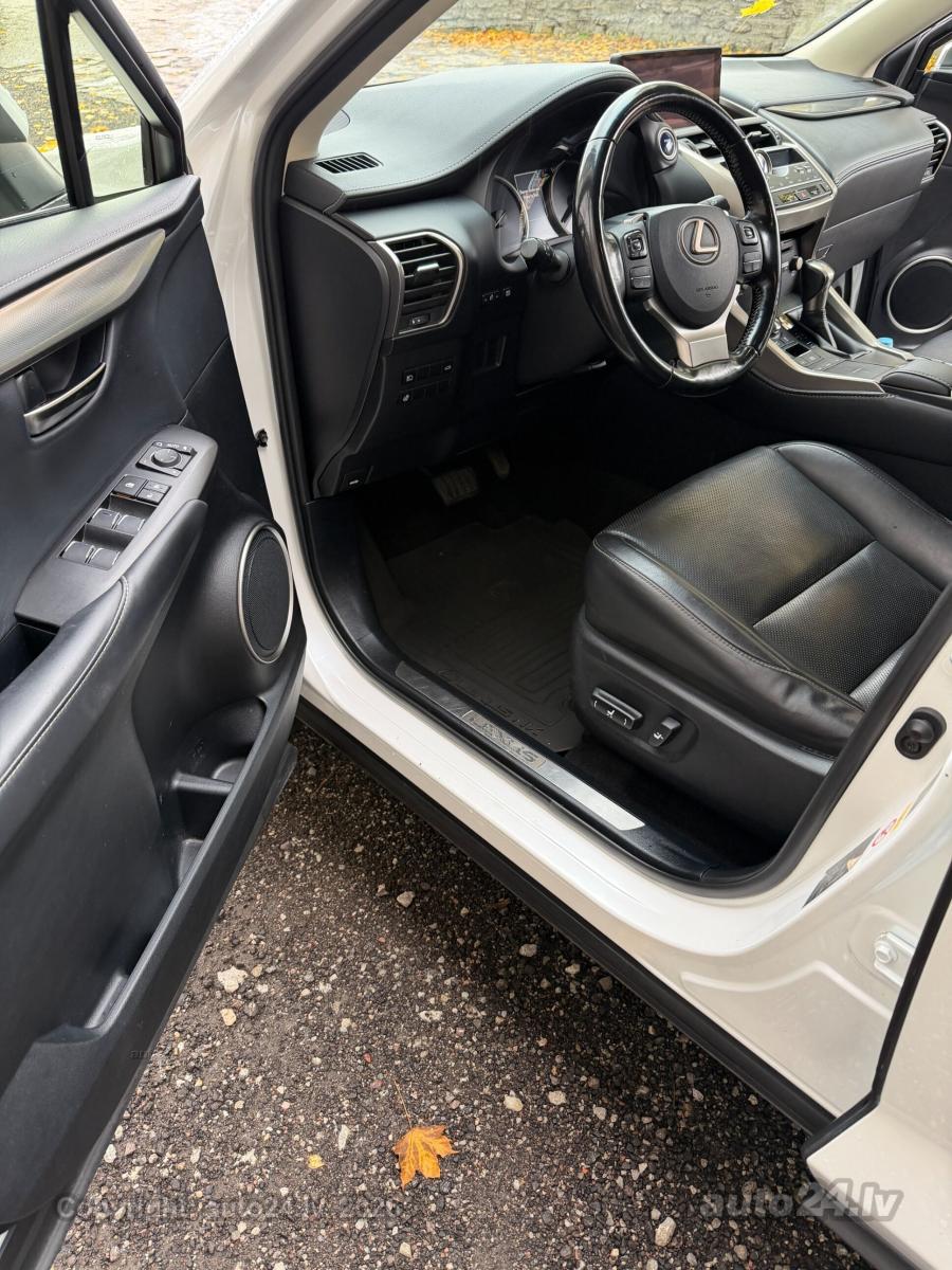 White Lexus NX 2017 in Tallinn, with an engine capacity of 2.50 L and mileage of 148 thousand km for 24900 €, photo 9 on AUTOMOTO.COM.LV