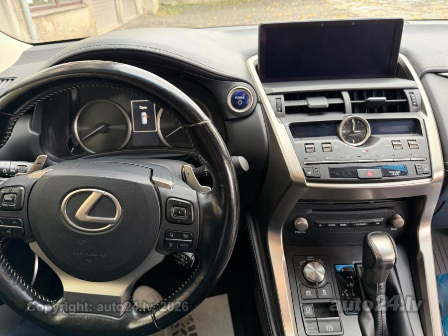 White Lexus NX 2017 in Tallinn, with an engine capacity of 2.50 L and mileage of 148 thousand km for 24900 €, photo 10 on AUTOMOTO.COM.LV