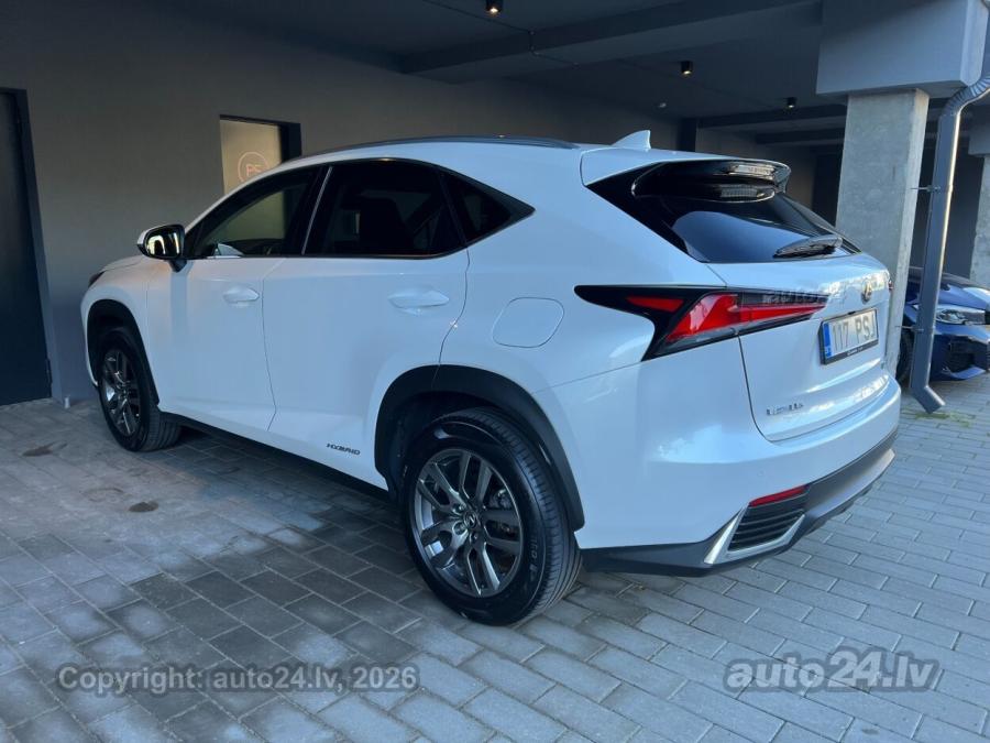 Balts Lexus NX 2018 Tallina, ar dzinēja tilpumu 2.50 L un nobraukumu 159 tūkst. km par 26900 €, foto 5 vietnē AUTOMOTO.COM.LV