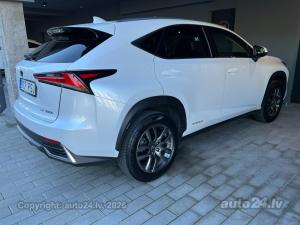Balts Lexus NX 2018 Tallina, ar dzinēja tilpumu 2.50 L un nobraukumu 159 tūkst. km par 26900 €, foto 6 vietnē AUTOMOTO.COM.LV