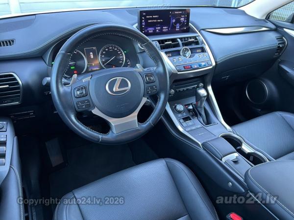 Белый Лексус НХ 2018 в Таллин, объемом двигателя 2.50 л и пробегом 159 тыс. км за 26900 €, фото 6 на AUTOMOTO.COM.LV