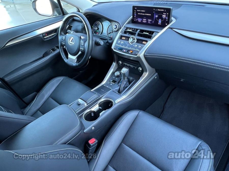 Balts Lexus NX 2018 Tallina, ar dzinēja tilpumu 2.50 L un nobraukumu 159 tūkst. km par 26900 €, foto 9 vietnē AUTOMOTO.COM.LV