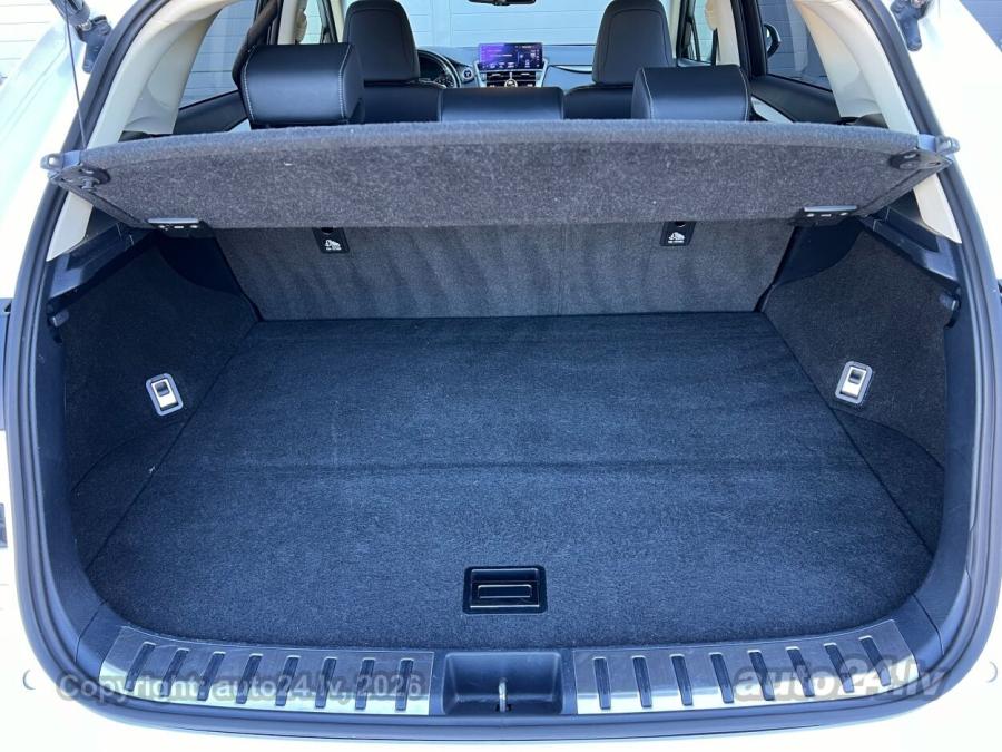 Balts Lexus NX 2018 Tallina, ar dzinēja tilpumu 2.50 L un nobraukumu 159 tūkst. km par 26900 €, foto 12 vietnē AUTOMOTO.COM.LV