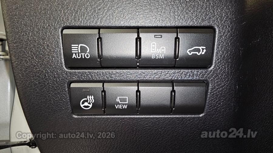 Белый Лексус НХ 2018 в Таллин, объемом двигателя 2.50 л и пробегом 109 тыс. км за 30495 €, фото 20 на AUTOMOTO.COM.LV