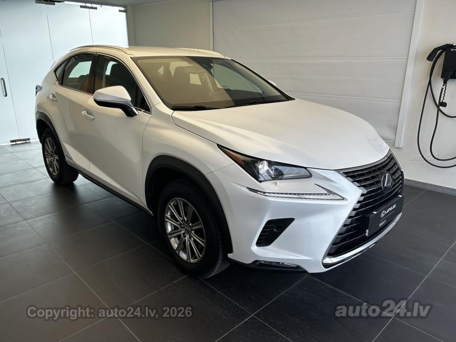White Lexus NX 2019 in Tallinn, with an engine capacity of 2.50 L and mileage of 50 thousand km for 28900 €, photo 6 on AUTOMOTO.COM.LV