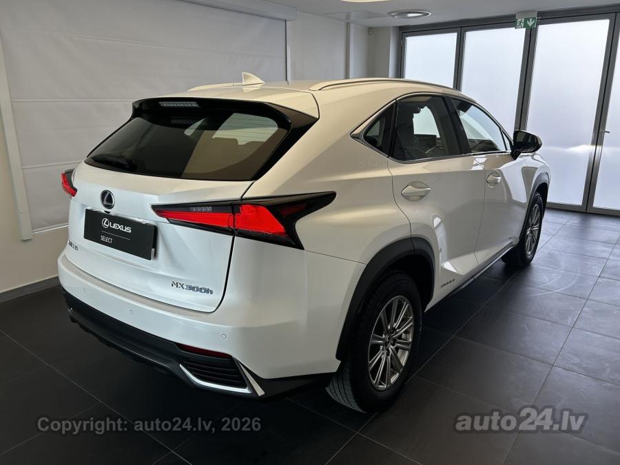 White Lexus NX 2019 in Tallinn, with an engine capacity of 2.50 L and mileage of 50 thousand km for 28900 €, photo 7 on AUTOMOTO.COM.LV