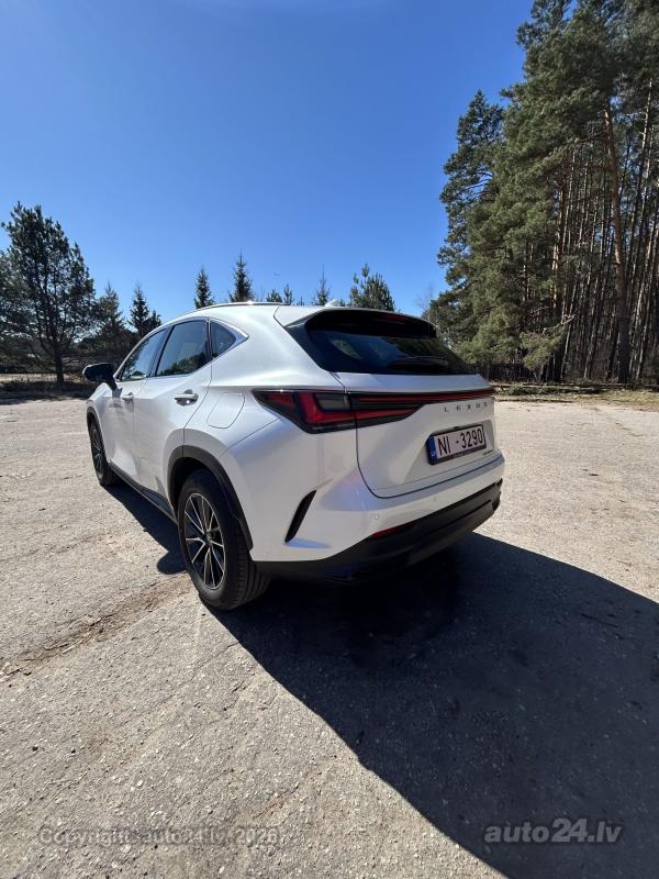 Balts Lexus NX 2022 Jūrmala, ar dzinēja tilpumu 2.50 L un nobraukumu 43 tūkst. km par 41500 €, foto 5 vietnē AUTOMOTO.COM.LV