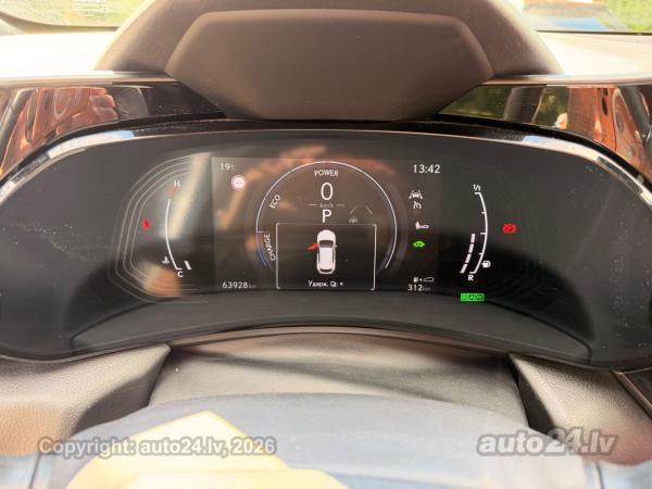 White Lexus NX 2023 in Tallinn, with an engine capacity of 2.50 L and mileage of 64 thousand km for 49000 €, photo 6 on AUTOMOTO.COM.LV