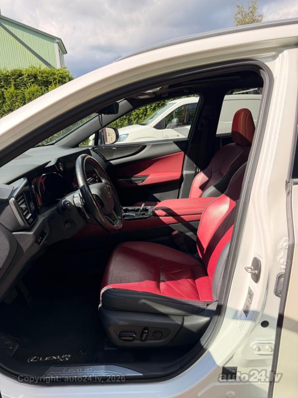 White Lexus NX 2023 in Tallinn, with an engine capacity of 2.50 L and mileage of 64 thousand km for 49000 €, photo 9 on AUTOMOTO.COM.LV