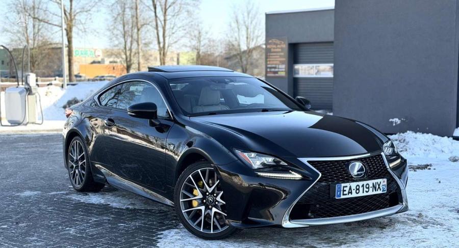 Black Lexus RC 300h 2016 in Taurage, with an engine capacity of 2.49 L and mileage of 147 thousand km for 15800 €, photo 5 on AUTOMOTO.COM.LV